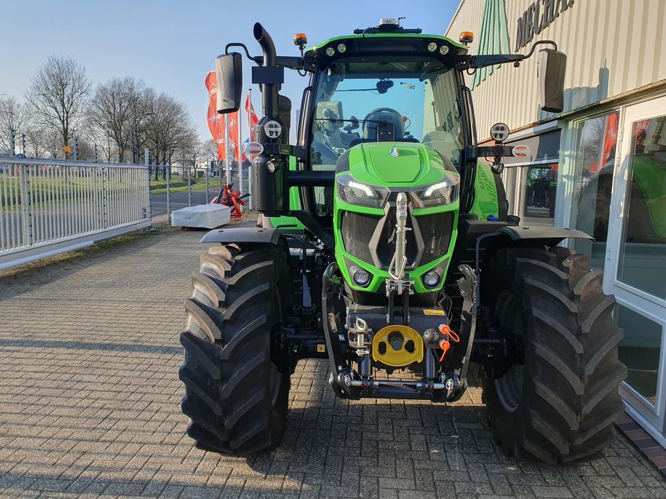 Deze nieuwe Deutz-Fahr trekker type - Uildriks Mechanisatie gevestigd ...
